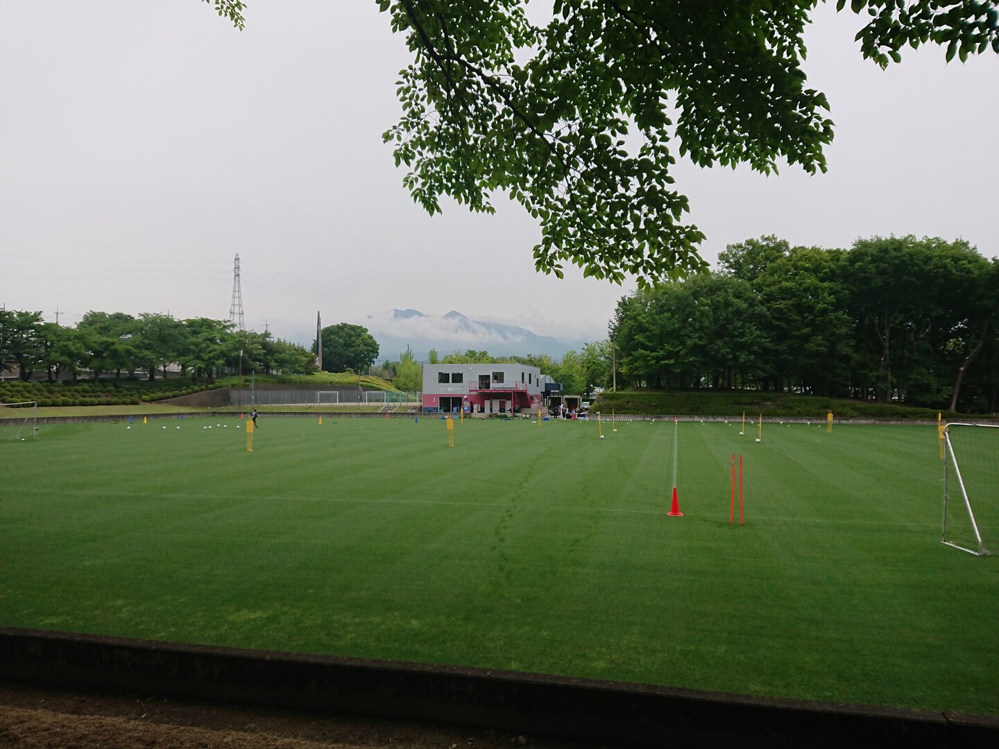 韮崎中央公園芝生広場。 2年ぶりに練習見... / syorinさんのモーメント | YAMAP / ヤマップ