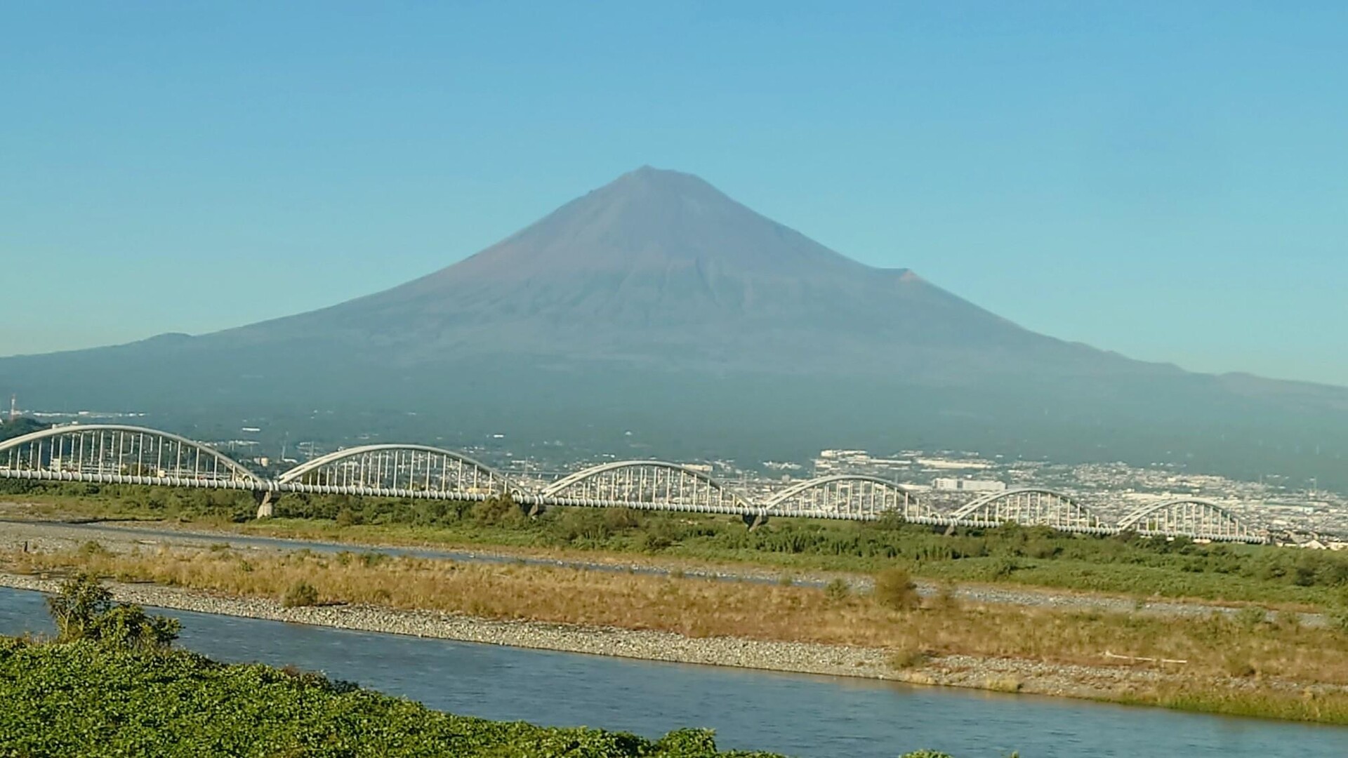 新幹線からの富士山🗻 雪はとけてるね。... / yanagingさんのモーメント | YAMAP / ヤマップ