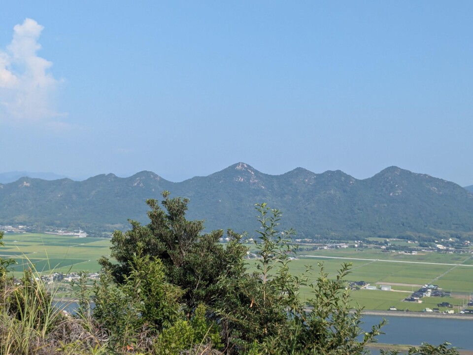 南部運動広場登山口-雨乞山-御伊勢山 周回コースの地図・登山ルート・登山口情報 | YAMAP / ヤマップ