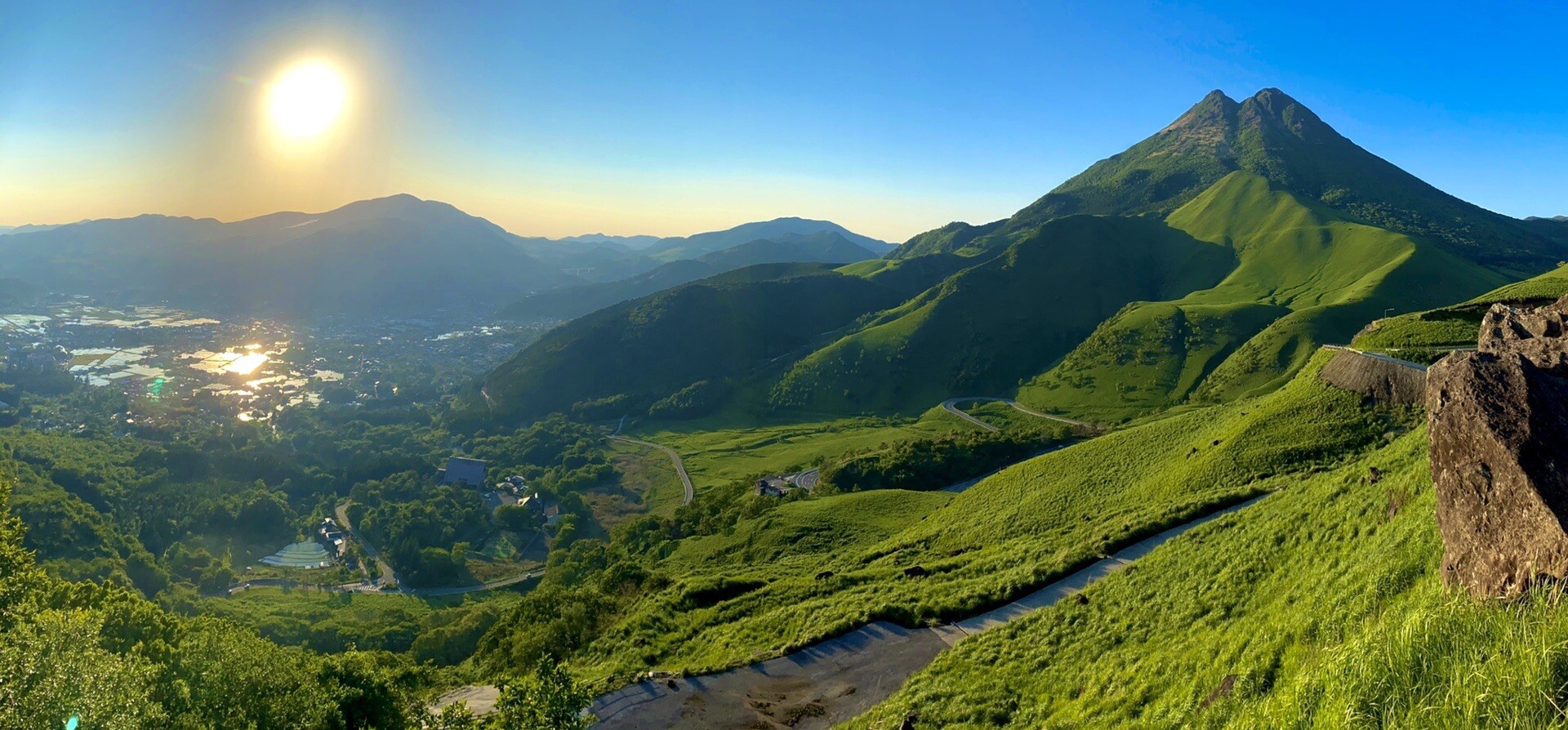 雨乞牧場の丘から、西陽に映える水田現る湯... / ケムタク（Kemutaku）さんのモーメント | YAMAP / ヤマップ
