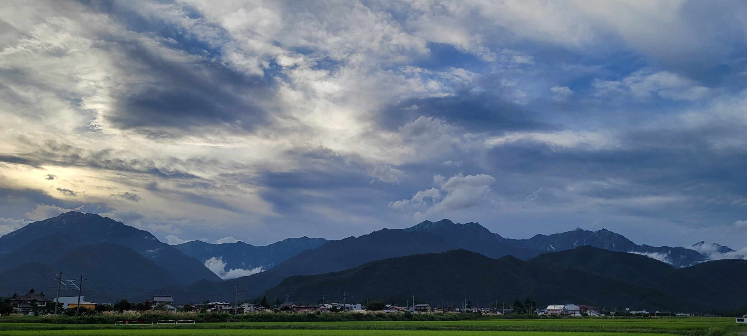 仕事帰り、久しぶりにくっきりキレイに山が... / hirohiroさんのモーメント | YAMAP / ヤマップ