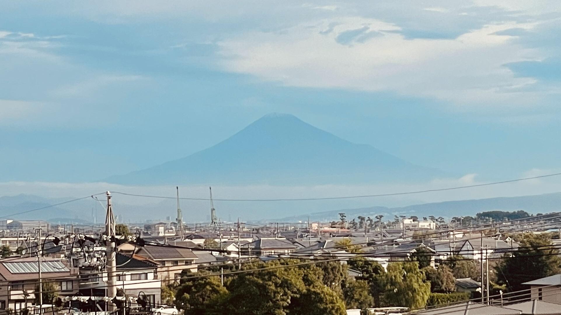 富士山 初冠雪 ️うっすらしか映らないけ... / aya*neさんのモーメント | YAMAP / ヤマップ