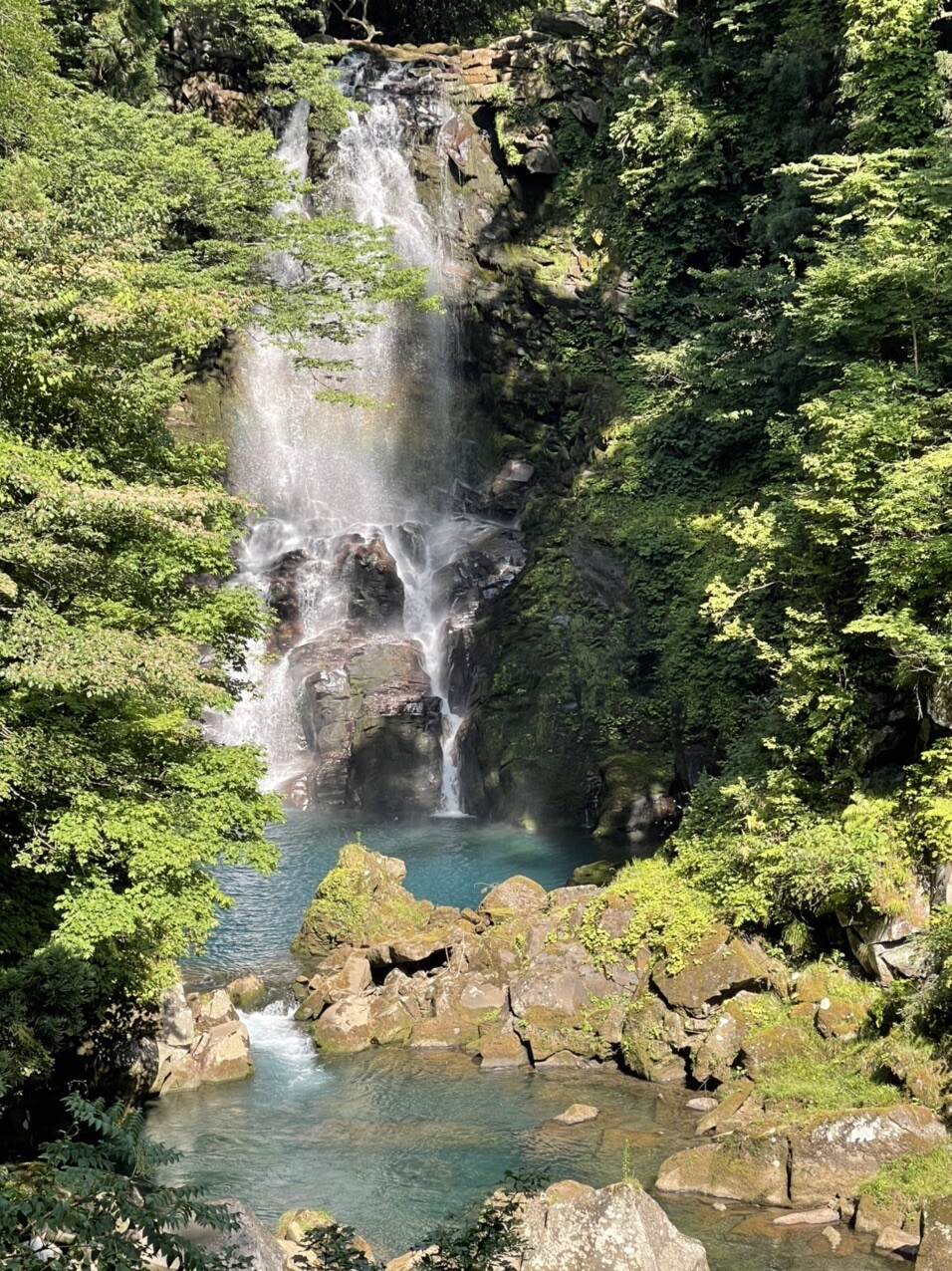 奈曽の白滝は、エメラルドグリーンの滝壺が... / Apple Tokyoさんのモーメント | YAMAP / ヤマップ