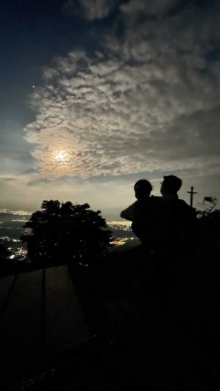 moon right 伊吹 2021 進化 / とめちゃんさんの伊吹山・伊吹高原・御座峰の活動データ | YAMAP / ヤマップ