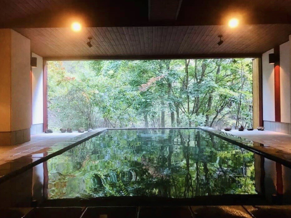 標高1,000メートルの半露天風呂、山に... / Mountains & Flowers Hiroさんのモーメント | YAMAP / ヤマップ