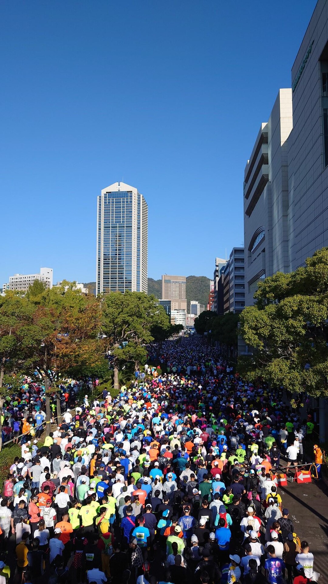 神戸マラソンスタート（最後尾付近） / daiさんのモーメント | YAMAP / ヤマップ