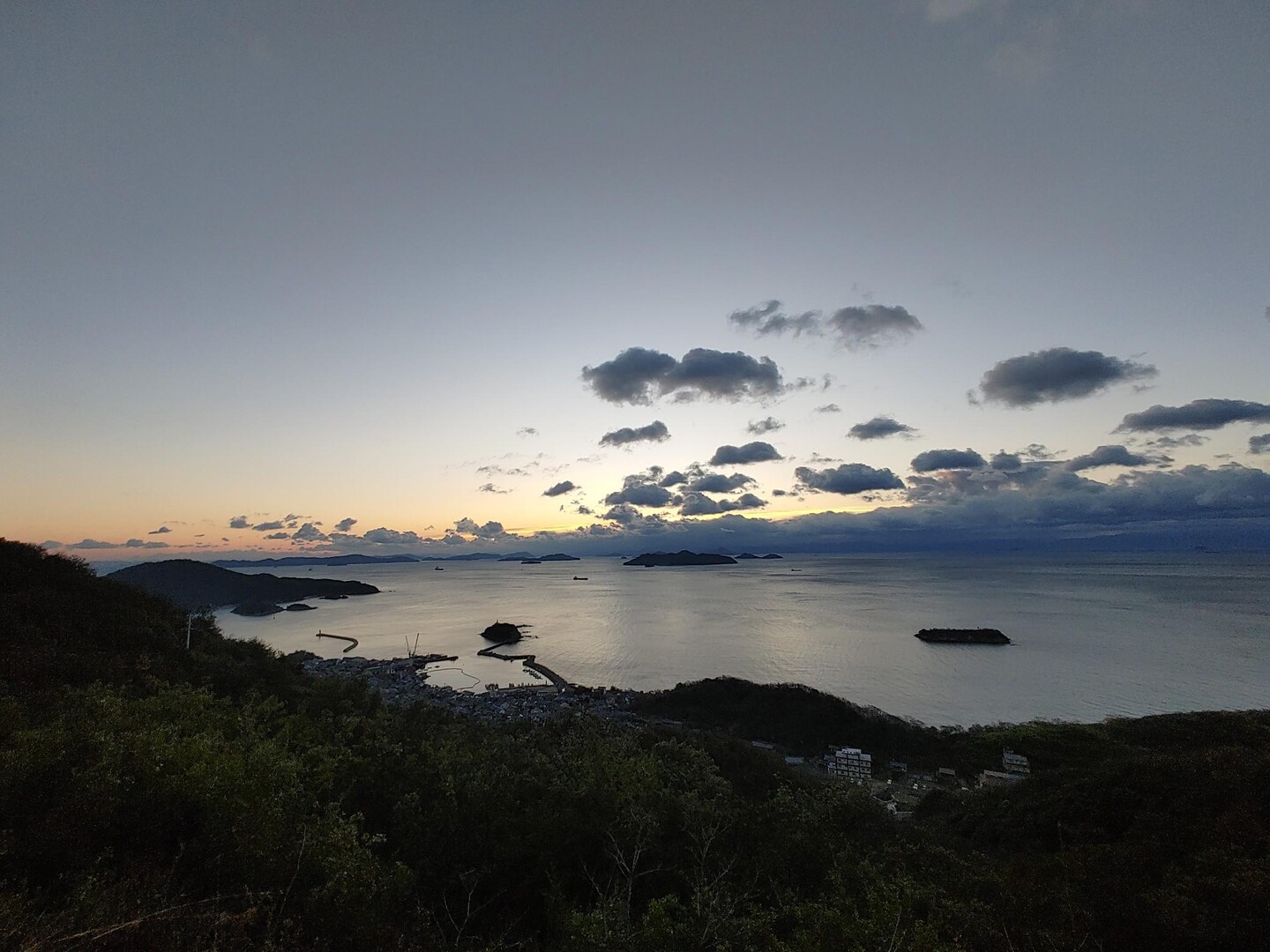 🌄今日のお散歩🎶🐺🐩😊 ☀️大... / GHハコさんのモーメント | YAMAP / ヤマップ