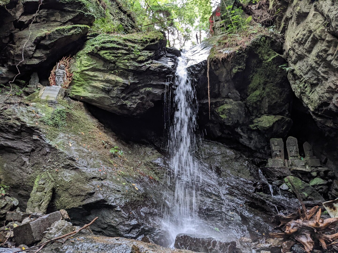 鰐口の滝から石仏探索 / mkhkさんの高良山・発心山・鷹取山の活動データ | YAMAP / ヤマップ