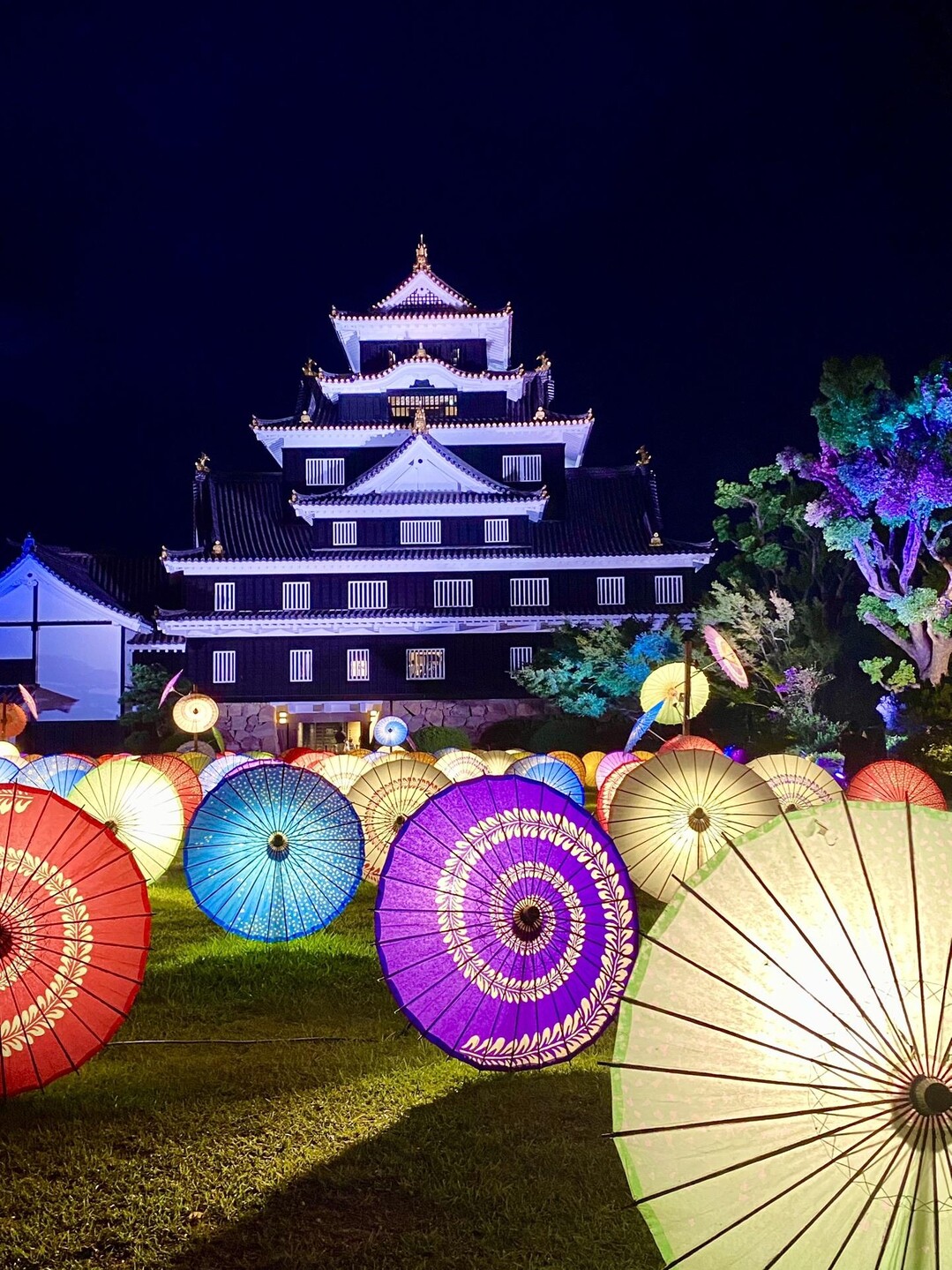 昨夜は、仕事関係の人と後楽園へ『夏の烏城... / みぽりんさんのモーメント | YAMAP / ヤマップ