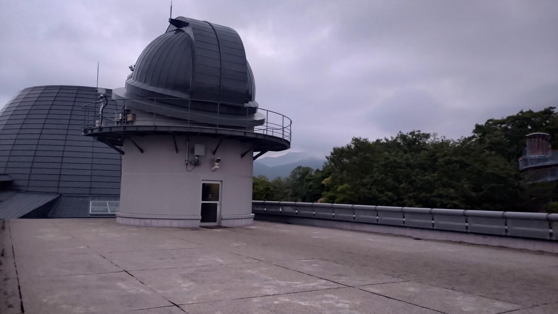 愛宕山早朝ウォーキング 愛宕山科学館展望台へ4時13分到着。 / あたごやまの まえださんさんのウォーキングの活動データ | YAMAP / ヤマップ