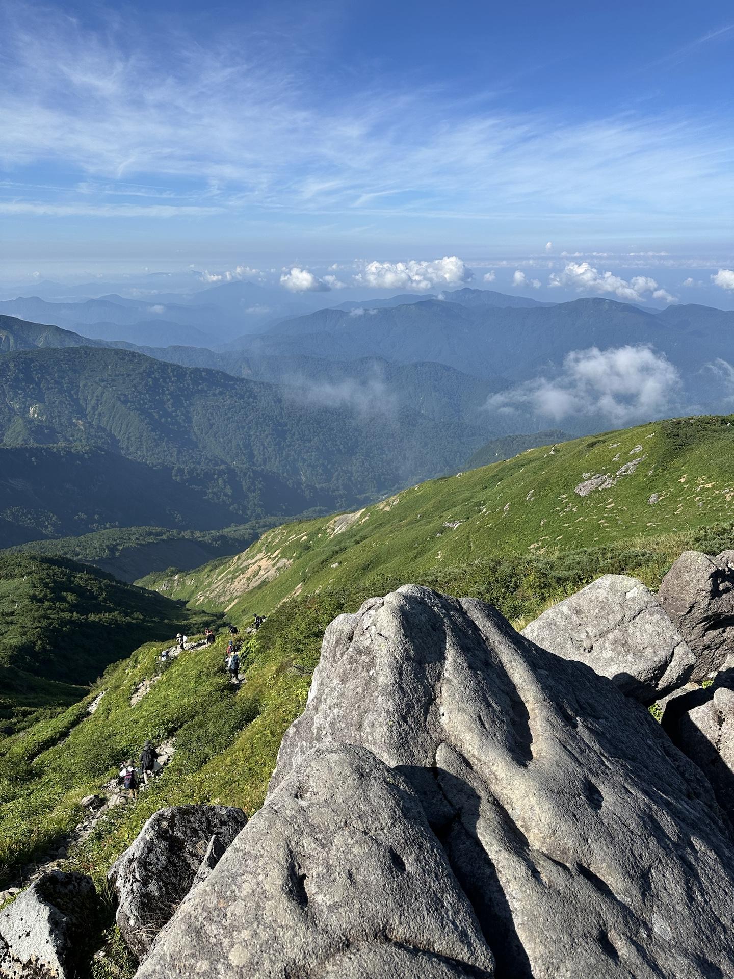 白山(ホシガラスとクロユリ) / Ryu _38さんの白山・別山・銚子ヶ峰の活動データ | YAMAP / ヤマップ
