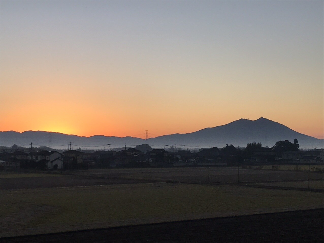 今朝の日の出です。 筑波山が朝焼けで綺麗... / samさんのモーメント | YAMAP / ヤマップ
