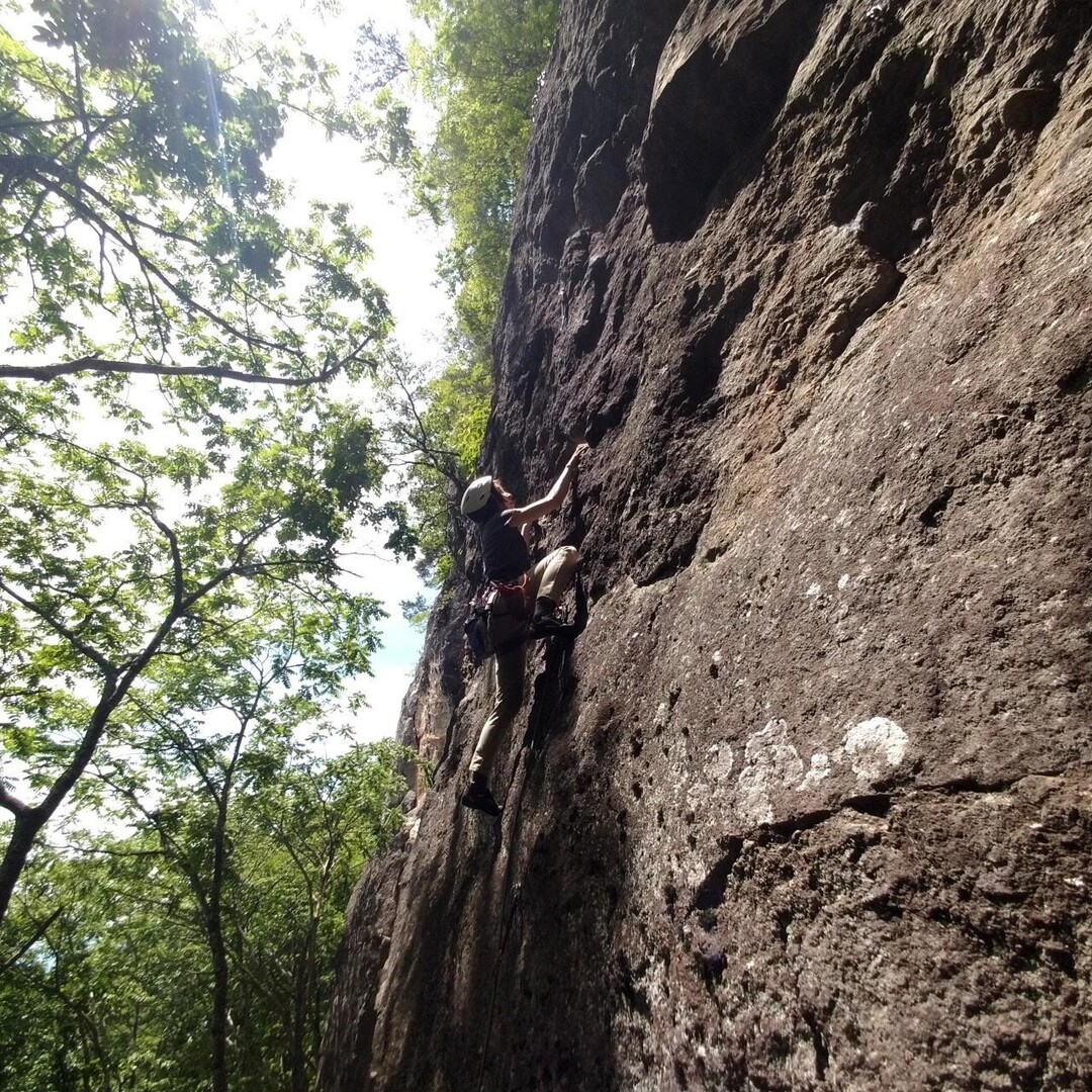 甲府幕岩7幕 / hisaさんの茅ヶ岳・金ヶ岳・太刀岡山の活動日記 | YAMAP / ヤマップ