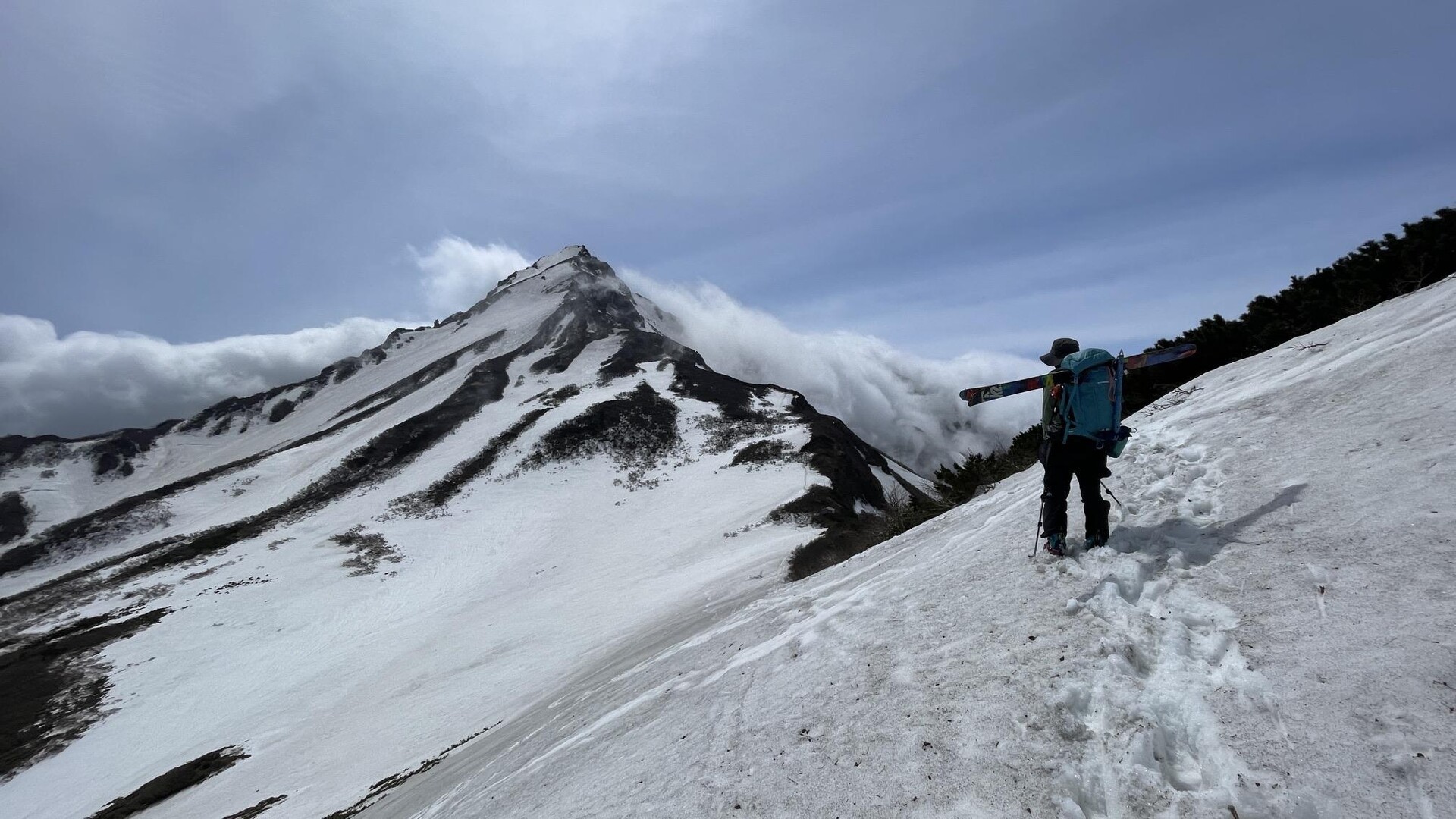 利尻山（利尻富士）-2024-05-05 BC⛷️⛷️ / satorinさんの利尻山（利尻富士）の活動データ | YAMAP / ヤマップ