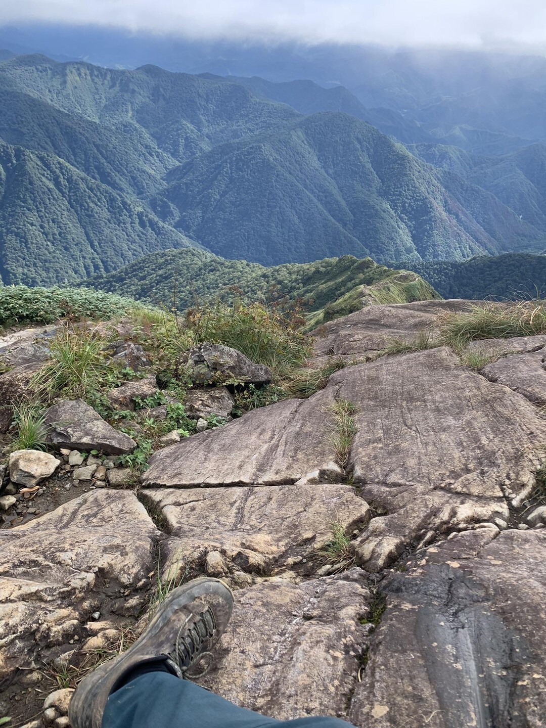 谷川岳 百名山22/100 日本三大急登と言われる西黒尾根… こいつはやばかった😥 / feel the windさんの谷川岳・七ツ小屋山・大源太山の活動日記 | YAMAP / ヤマップ