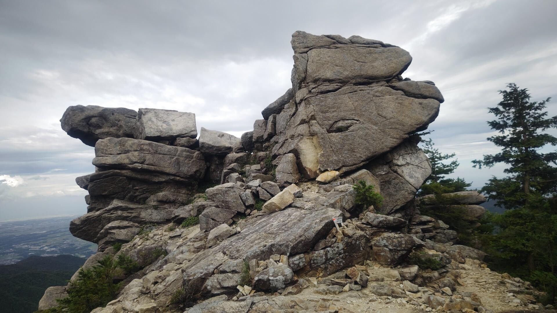 御在所岳・御在所岳(西峰)・御在所岳（北西尾根）・水晶岳・青岳・国見岳 / チビスケさんの御在所岳（御在所山）・雨乞岳の活動日記 | YAMAP / ヤマップ