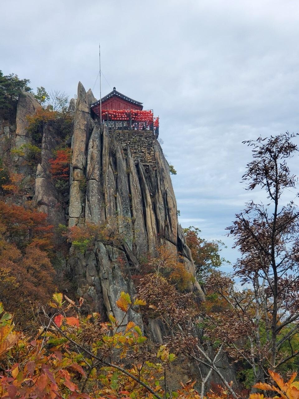 女子旅 Going to climb Mt. 冠岳山🇰🇷 / やまLife（misa-misa)さんの冠岳山の活動データ | YAMAP / ヤマップ