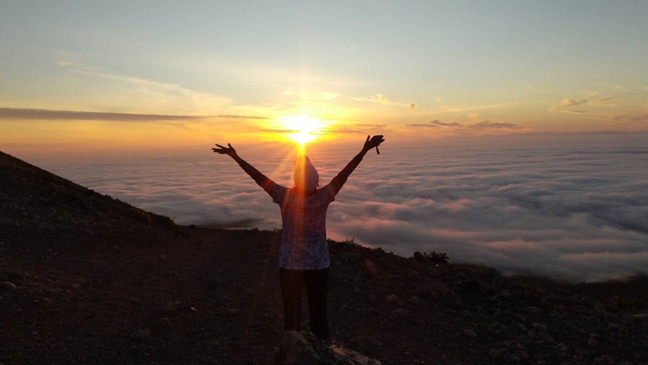 Sunrise and sea of clouds. 樽前山のご来光と美しい雲海。2021.7/16 / chantyさんの樽前山・風不死岳の活動データ | YAMAP / ヤマップ