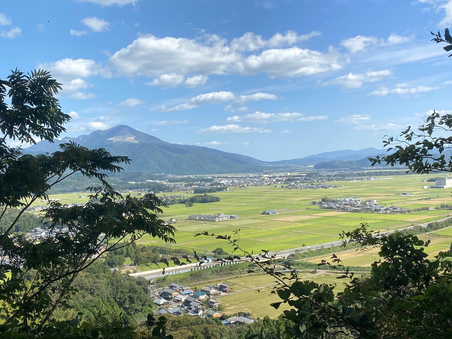 岡山・山脇山・虎御前山 (木下秀吉陣跡) / ok.chさんの小谷山・虎御前山の活動データ | YAMAP / ヤマップ