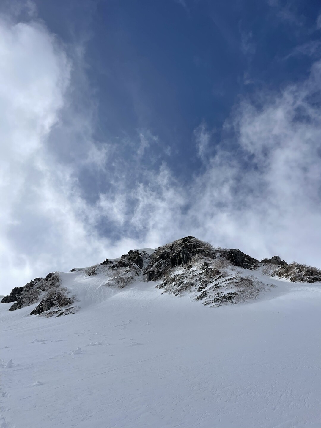 サギダル尾根から宝剣見たよ / nabettiさんの木曽駒ヶ岳・空木岳・越百山の活動データ | YAMAP / ヤマップ