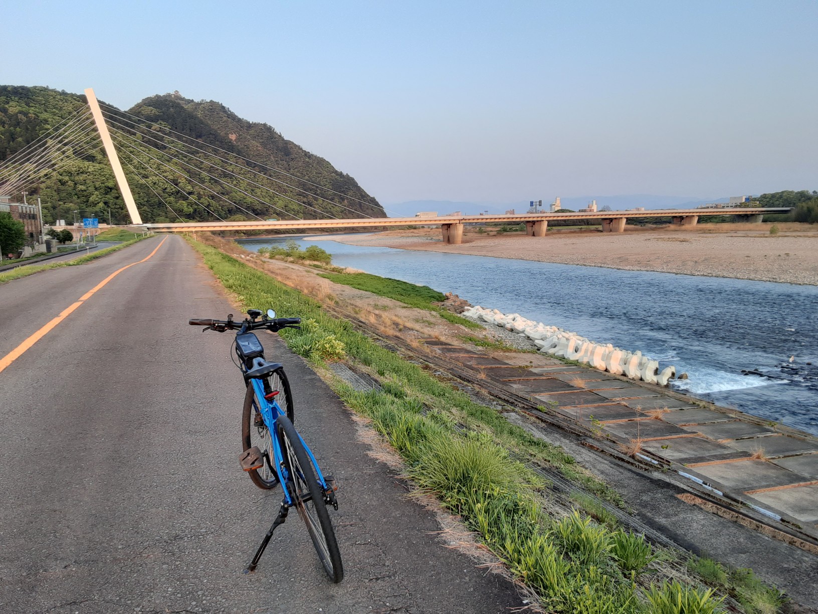 早朝Ride🚴‍♂️ 鵜飼い大橋と達目... / yu16さんのモーメント | YAMAP / ヤマップ