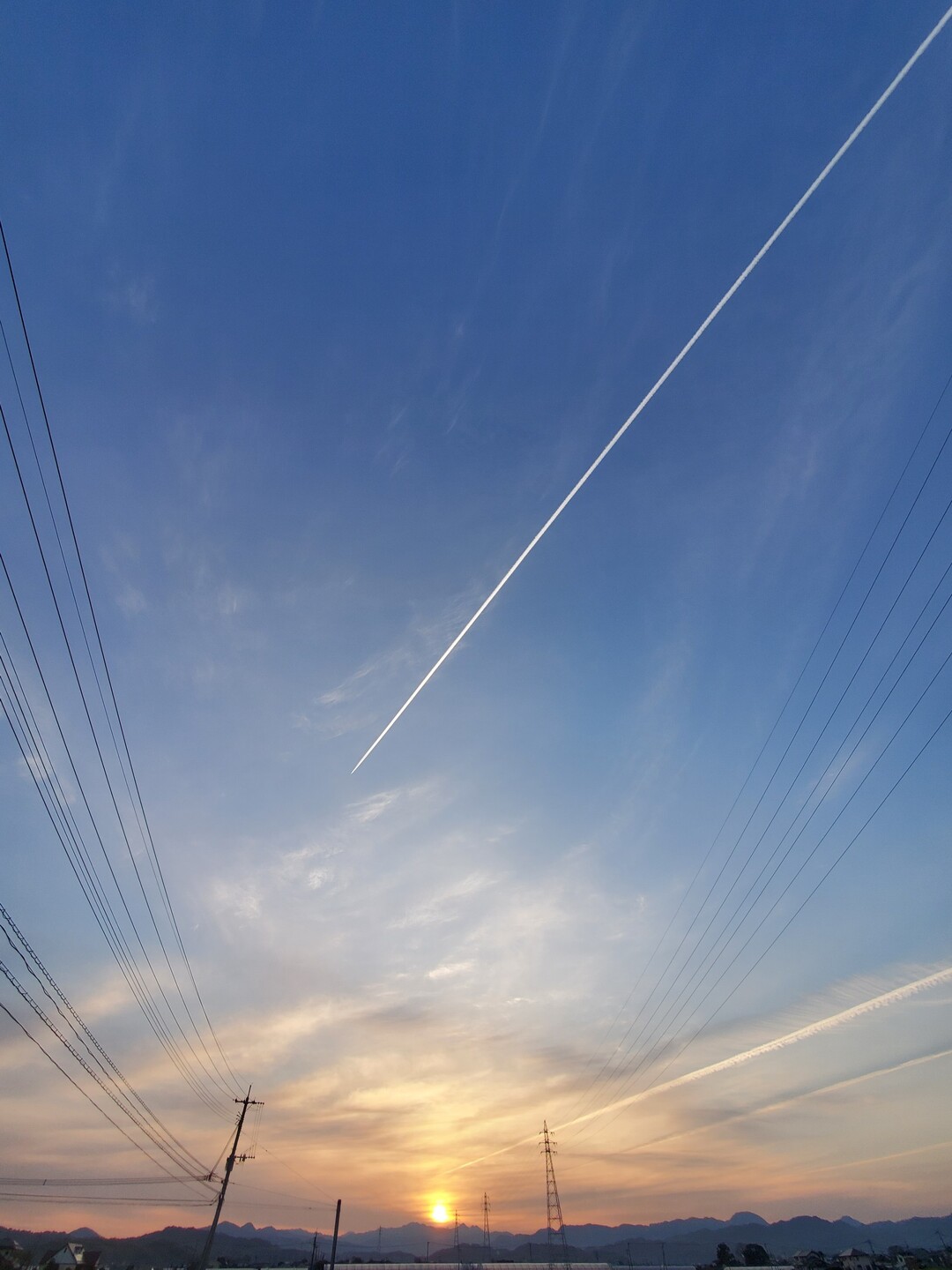 contrail ️…いっぱい 2... / まゆさんさんのモーメント | YAMAP / ヤマップ