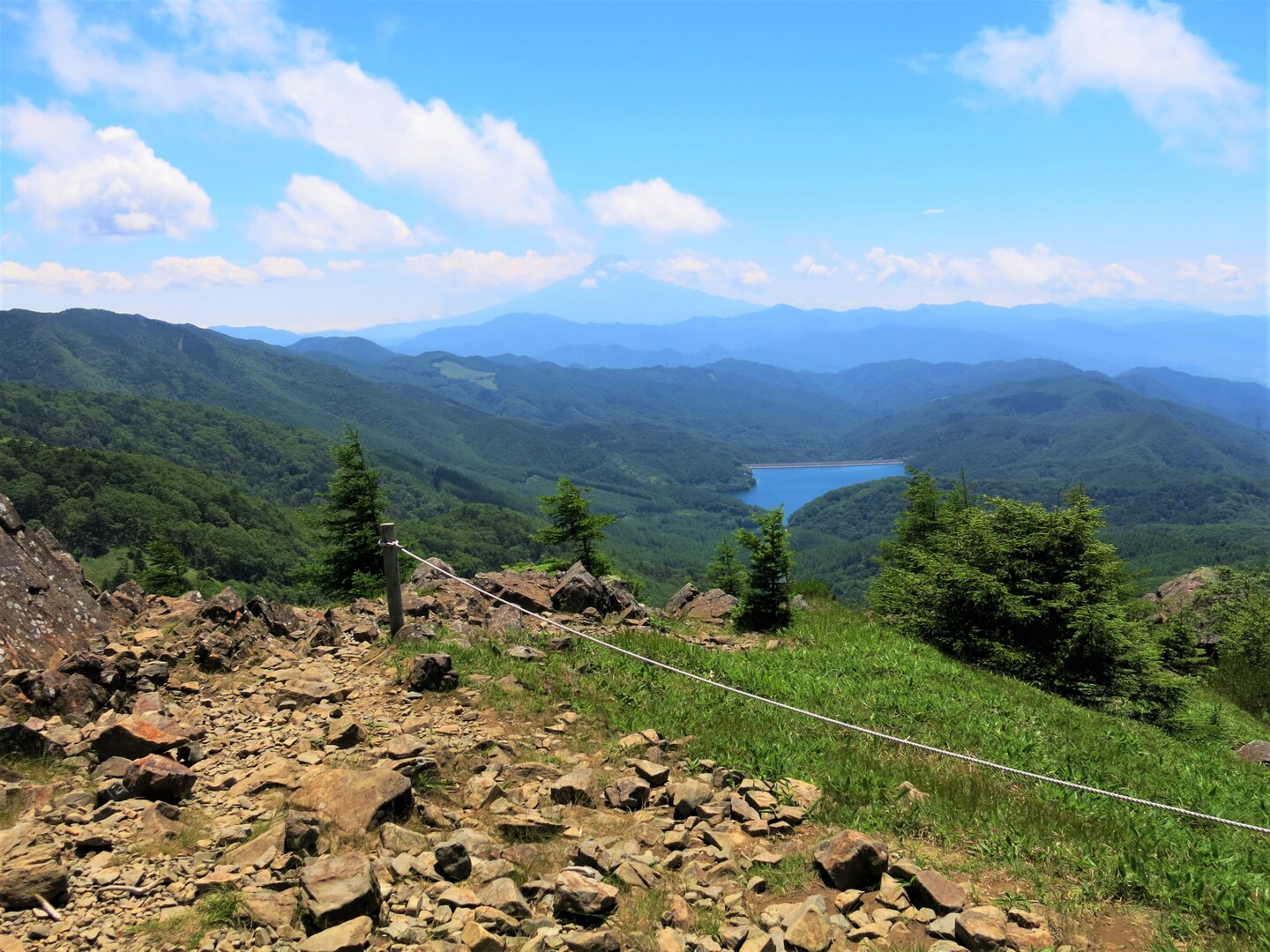 大菩薩嶺・大菩薩湖北岸🅿 / sinakoさんの大菩薩嶺・鶏冠山・大マテイ山の活動データ | YAMAP / ヤマップ