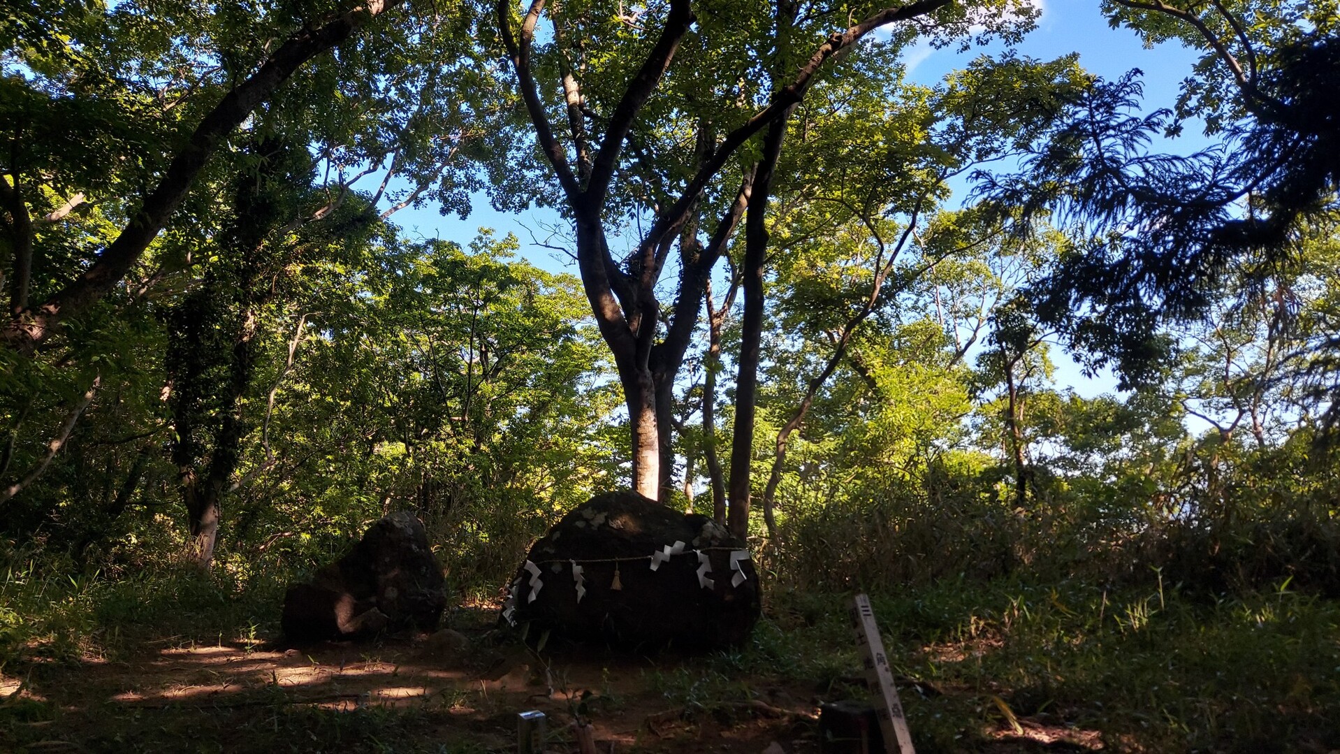 ここは事任八幡宮、本宮山山頂の磐座です。... / piropiroさんのモーメント | YAMAP / ヤマップ