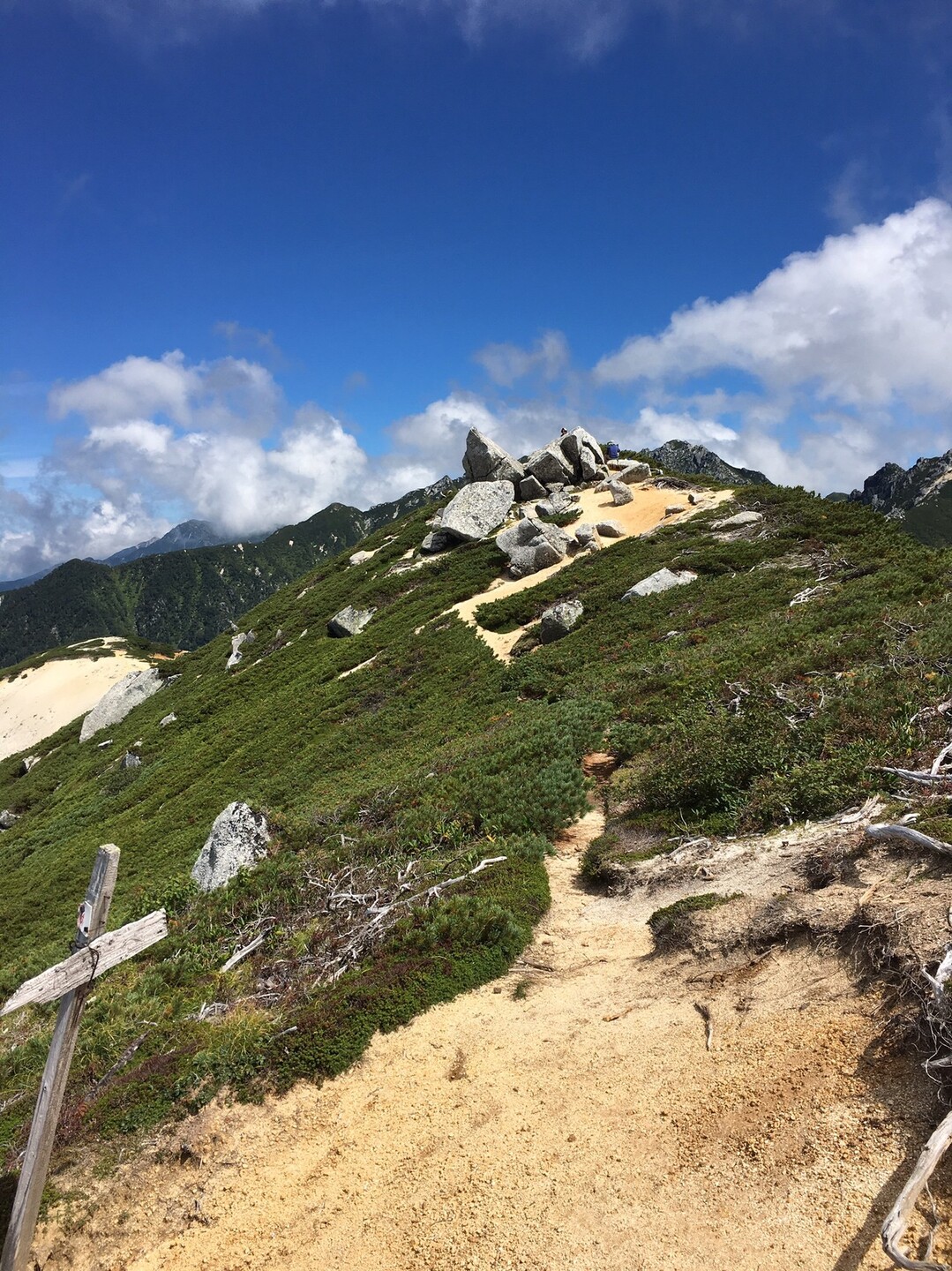 KOSMOな山へ行ってきた。 / ウォーキンさんの木曽駒ヶ岳・空木岳・越百山の活動データ | YAMAP / ヤマップ