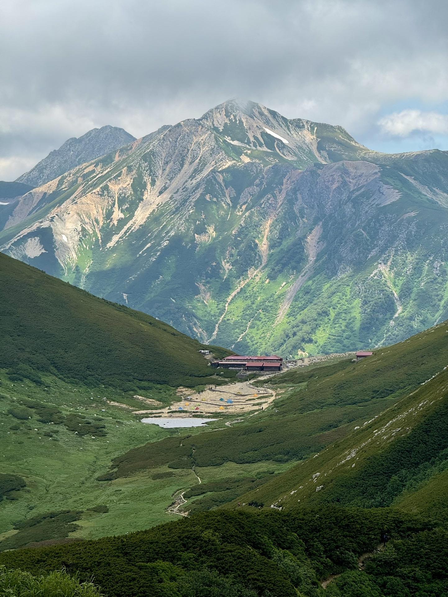 双六岳は天空の滑走路。槍イケなくても2000メートル小屋で優雅な時間。わさび平から鏡平、双六小屋 / KeiK けーさんの槍ヶ岳・穂高岳 ...