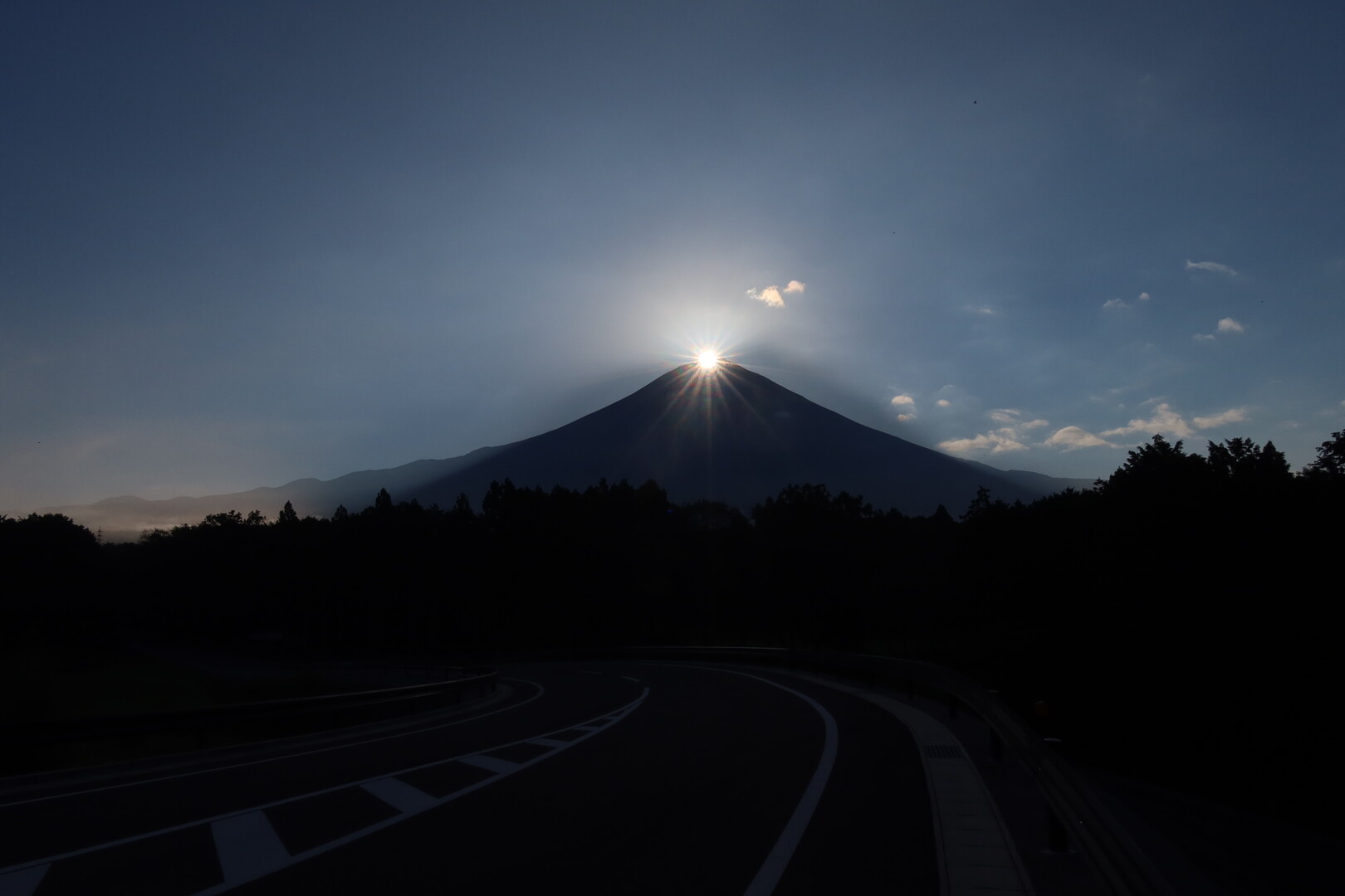 【ダイヤモンド富士＆精進湖の子抱富士】2... / kunsanさんのモーメント | YAMAP / ヤマップ