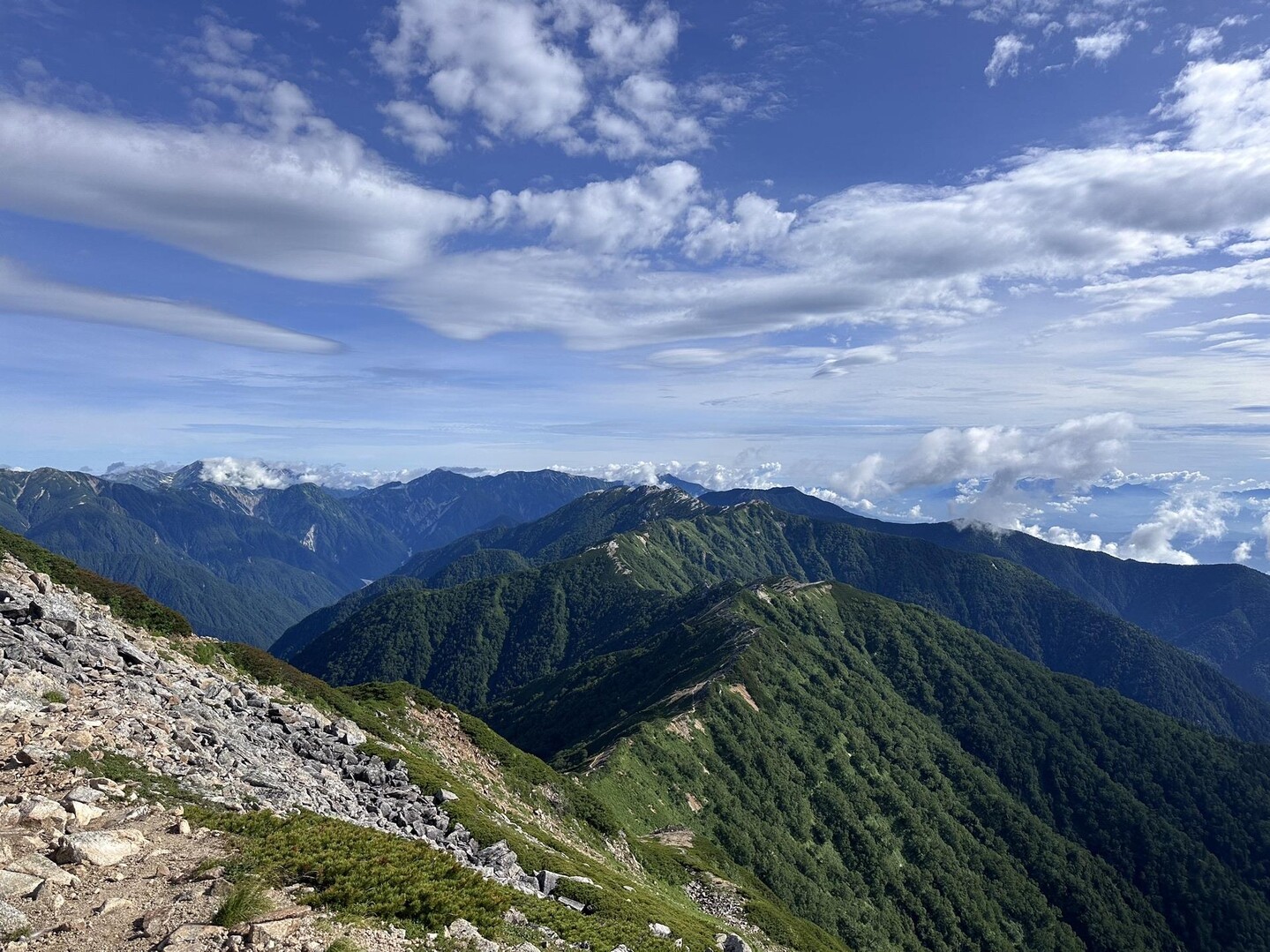 燕山荘に泊まって大天井岳へ向かう山友さん... / Tosiさんのモーメント | YAMAP / ヤマップ