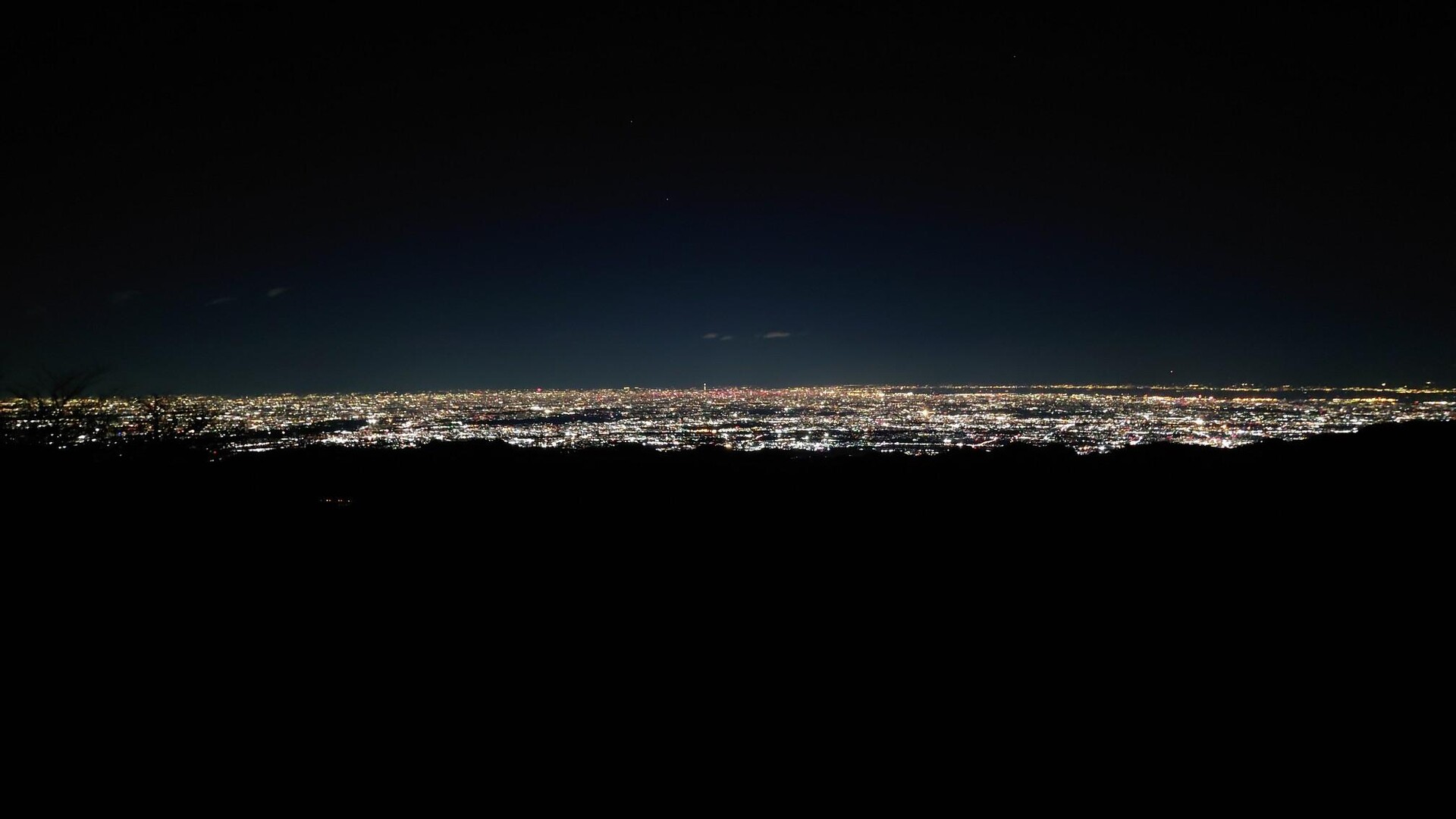 塔ノ岳からの夜景。冬は空気が澄んでいる為... / SAKAさんのモーメント | YAMAP / ヤマップ