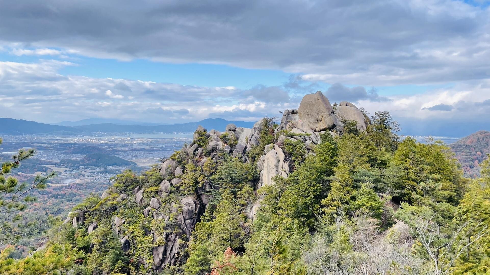 岩登りが楽しい金勝アルプスへ / ゴメス0712さんの金勝アルプス（鶏冠山・竜王山）の活動データ | YAMAP / ヤマップ