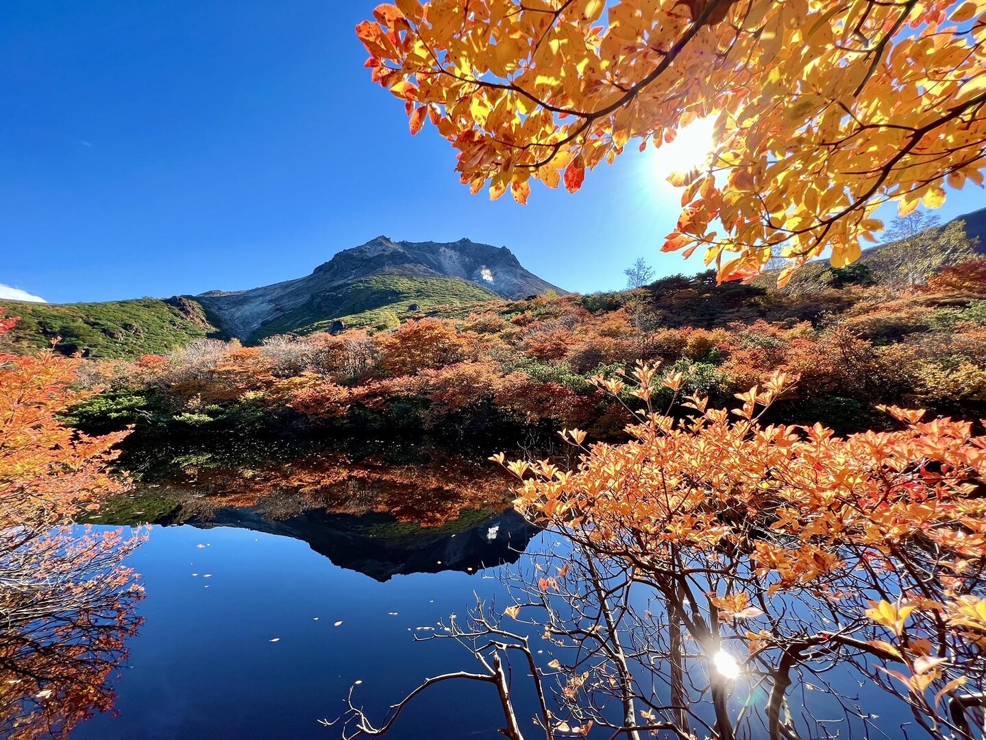 紅葉と青空と雲海でお腹いっぱい😊 / NBさんの茶臼岳（那須岳）・三本槍岳・赤面山の活動データ | YAMAP / ヤマップ