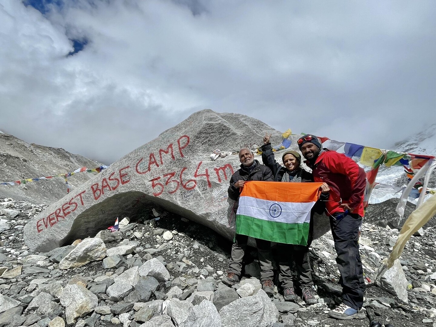 両親と 130 km のエベレスト・ベー... / バンさんのモーメント | YAMAP / ヤマップ