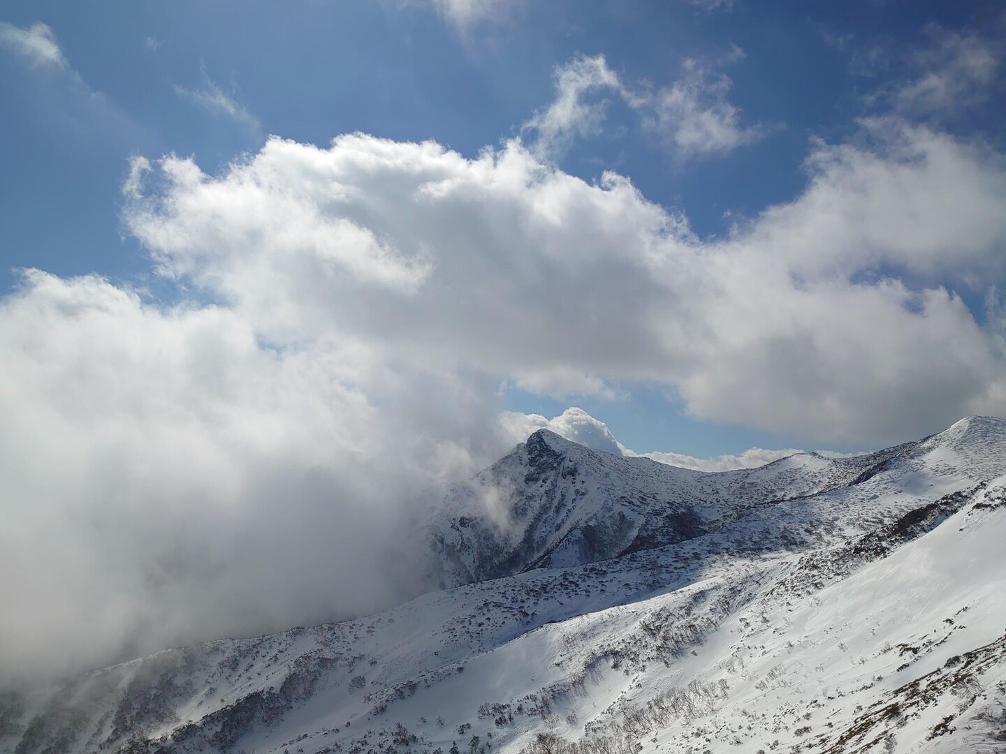 今までありがとう マウントジーンズ🙏 / J1さんの茶臼岳（那須岳）・三本槍岳・赤面山の活動日記 | YAMAP / ヤマップ