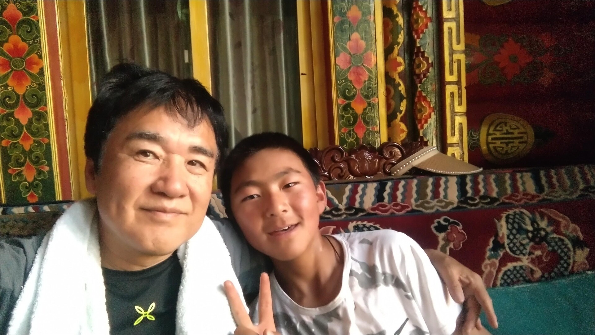 チベットでの民泊中。 ズンチュン君とバス... / まさひさんのモーメント | YAMAP / ヤマップ