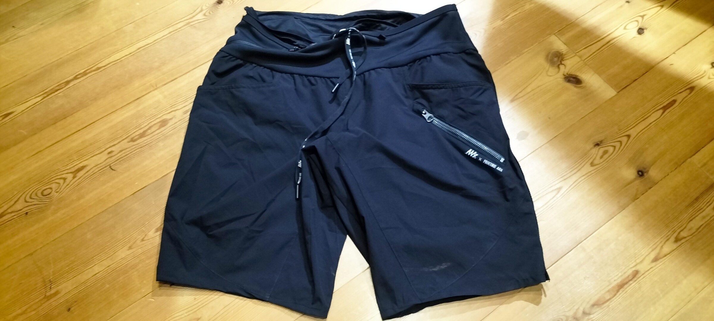 花咲山・行者山を歩いた時に右膝部分が破れ... / さもんさんのモーメント | YAMAP / ヤマップ