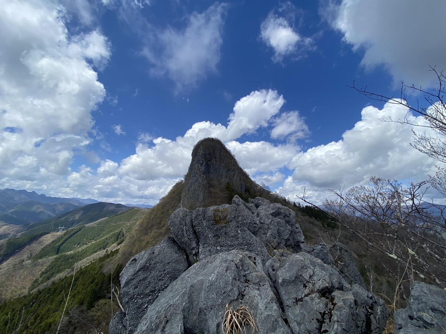 二子山東岳・二子山西岳 ゴジラの背中を歩きたくて / rabuさんの両神山・諏訪山・二子山の活動データ | YAMAP / ヤマップ