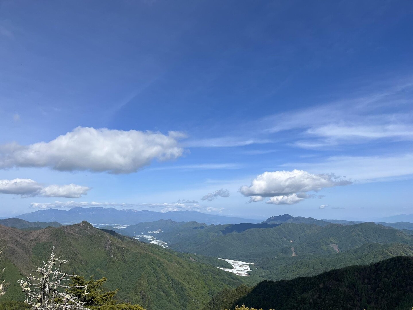 十文字山・大山・武信白岩山（北峰）・武信白岩山（南峰）・三宝山・甲武信ヶ岳・木賊山・水師 / 遊雲さんの甲武信ヶ岳の活動データ | YAMAP / ヤマップ