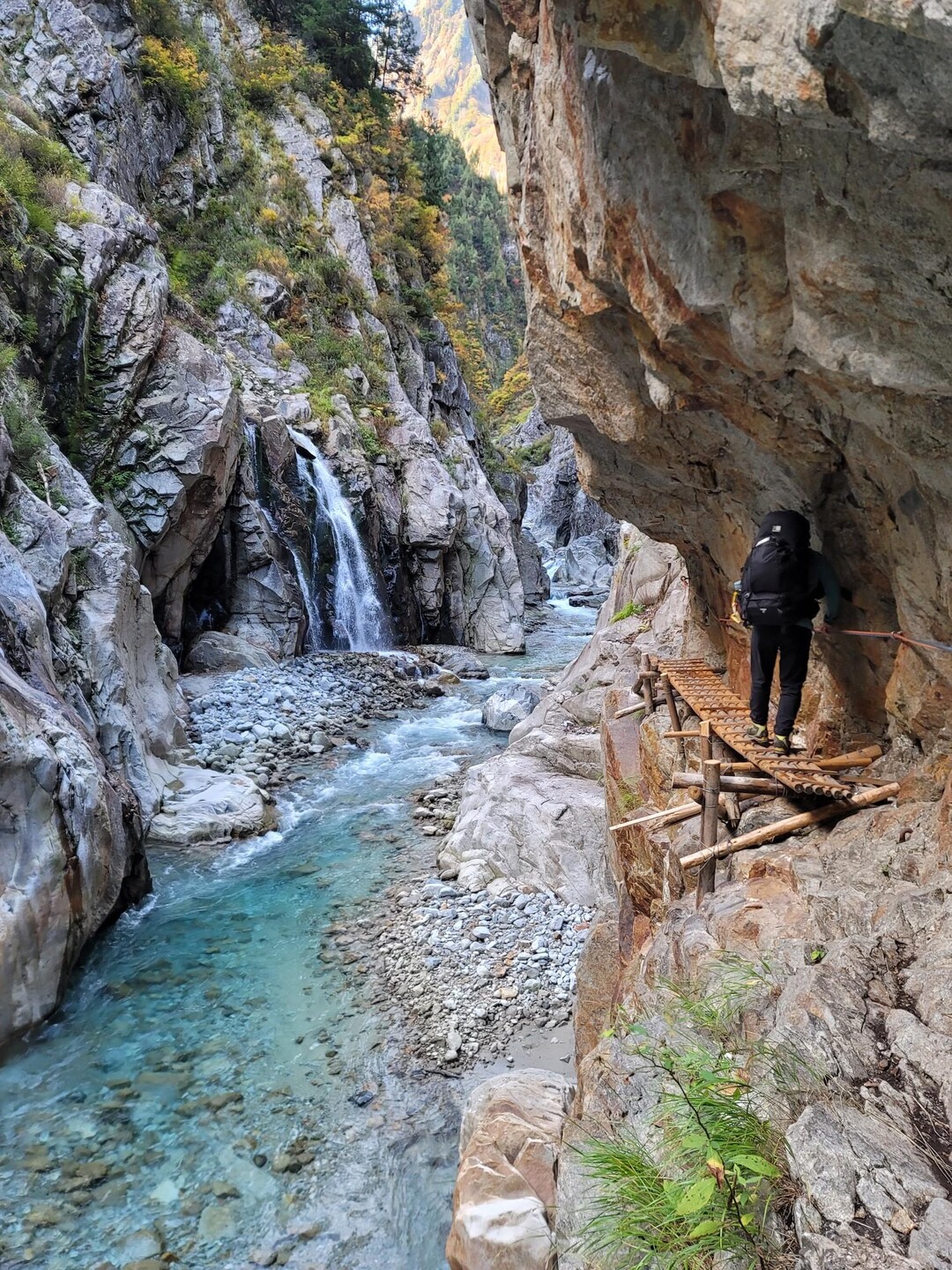 紅葉真っ盛りの下ノ廊下。 / ryoma.さんの剱岳の活動データ | YAMAP / ヤマップ