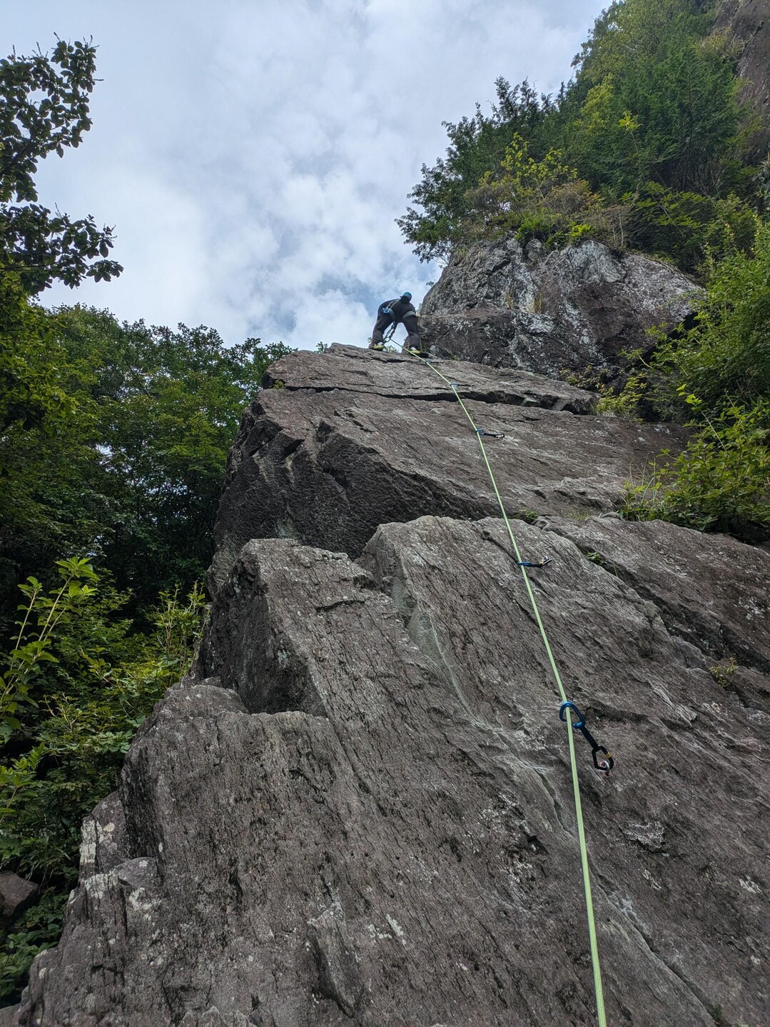 今日AMは榛名の黒岩へ🧗 ツルのカンテ... / たごぺーさんのモーメント | YAMAP / ヤマップ