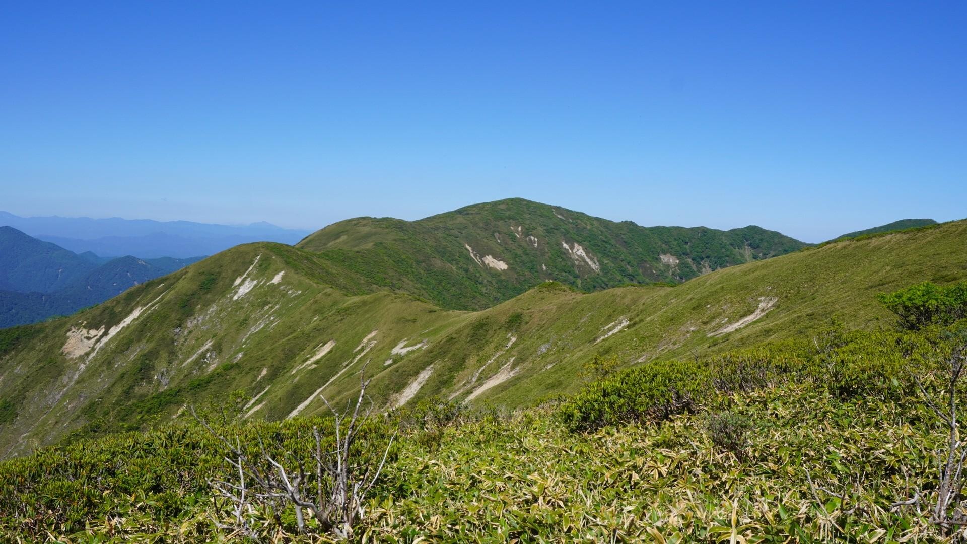 流石山・大倉山・三倉山 / クボリン 1123226さんの茶臼岳（那須岳）・三本槍岳・赤面山の活動データ | YAMAP / ヤマップ