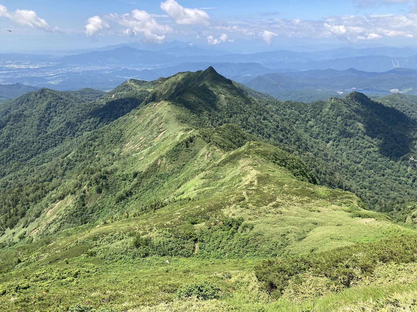これから行く稜線です😊 何処でしょうか... / ホリホリさんのモーメント | YAMAP / ヤマップ
