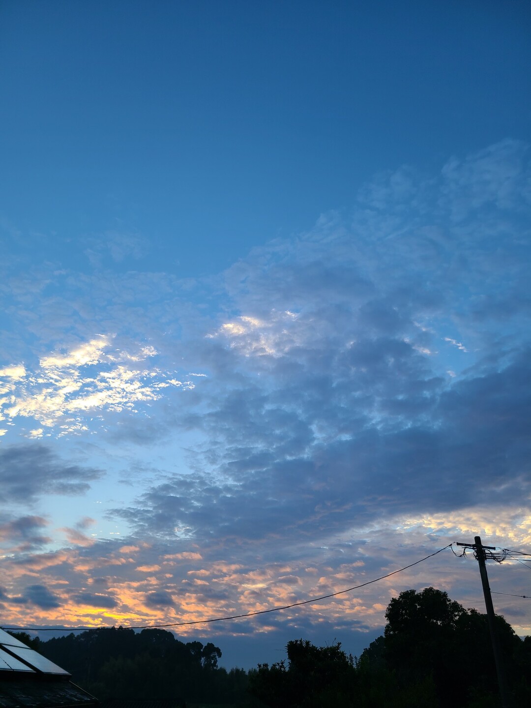 秋の朝空 実家の朝は少し肌寒い / カズさんのモーメント | YAMAP / ヤマップ