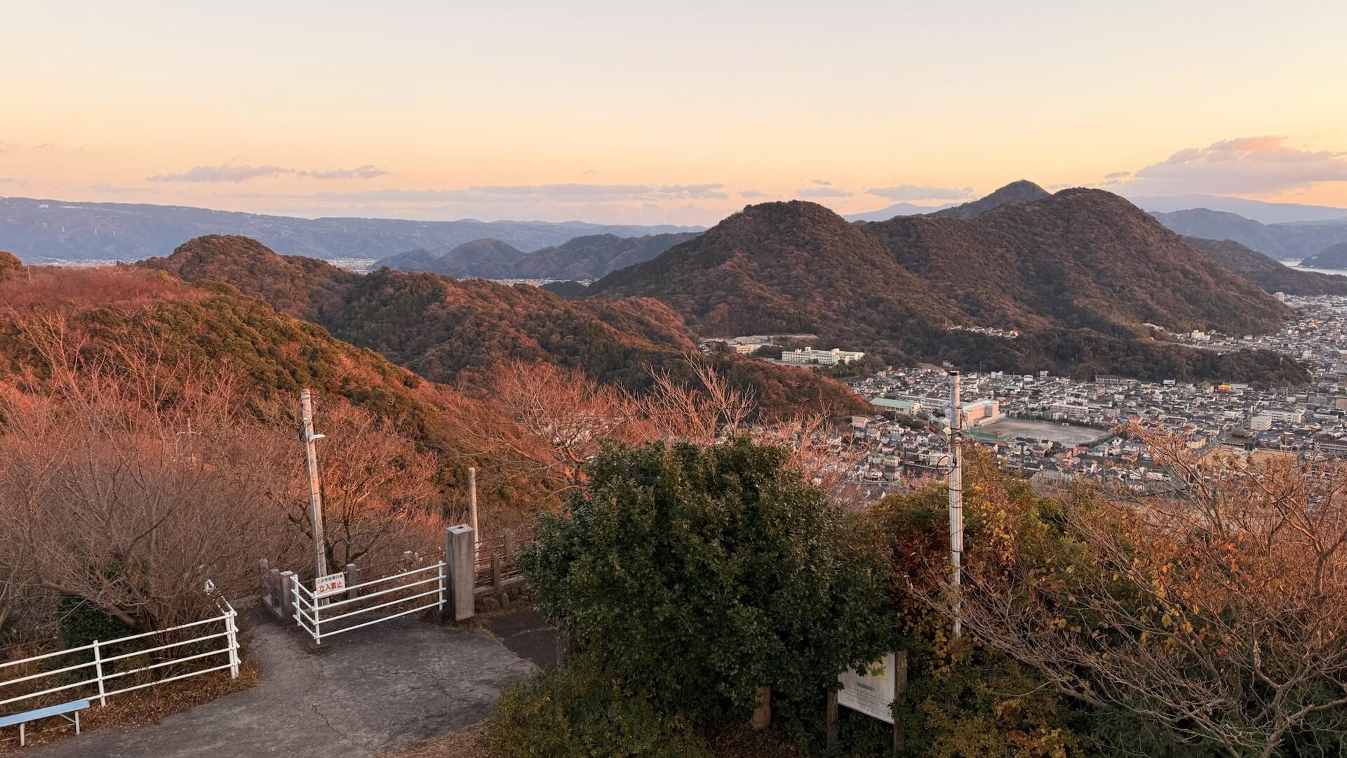 アップアップな沼津アルプス全山縦走（北行）／原木駅～茶臼山～大嵐山～大平山～鷲頭山～小鷲頭山～志下山～徳倉山～横山～香貫山／つ、つかれたー / otouさんの沼津アルプス・鷲頭山・香貫山の活動 ...