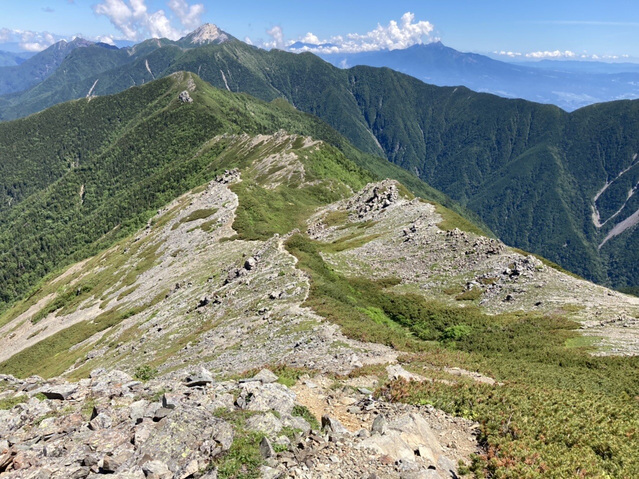 前小太郎山・小太郎山 / DKさんの北岳・間ノ岳・農鳥岳の活動データ | YAMAP / ヤマップ