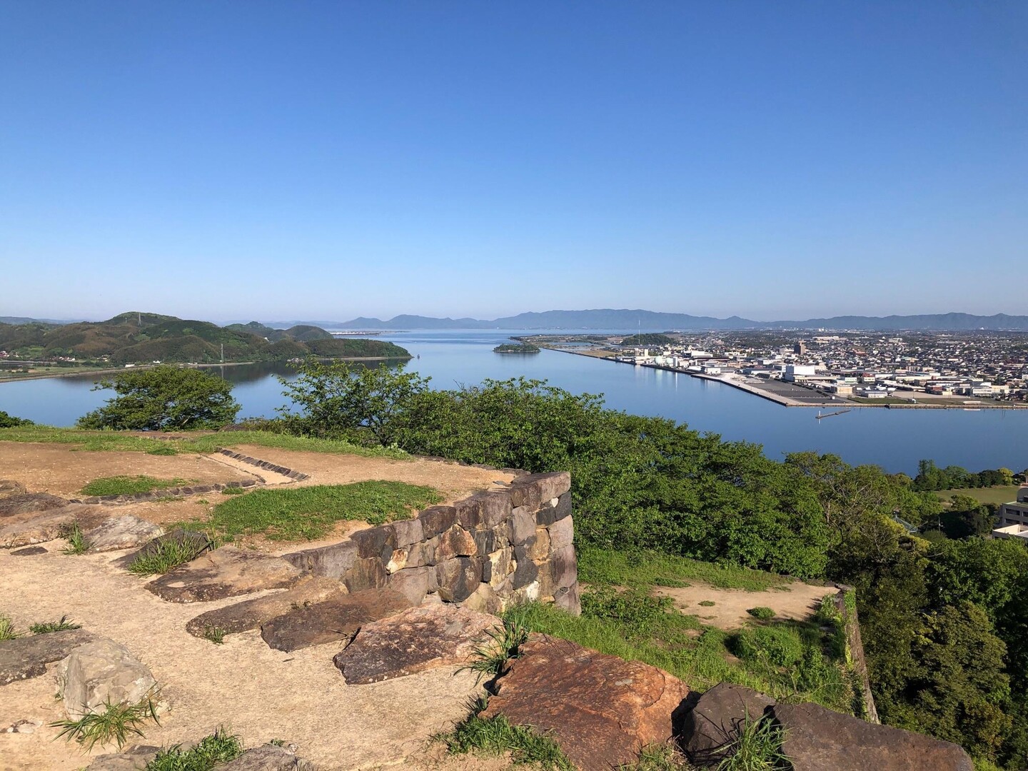 湊山 … 海に臨む天空の城跡（米子城跡）2024-05-03 / Jyuzaさんの米子市の活動データ | YAMAP / ヤマップ