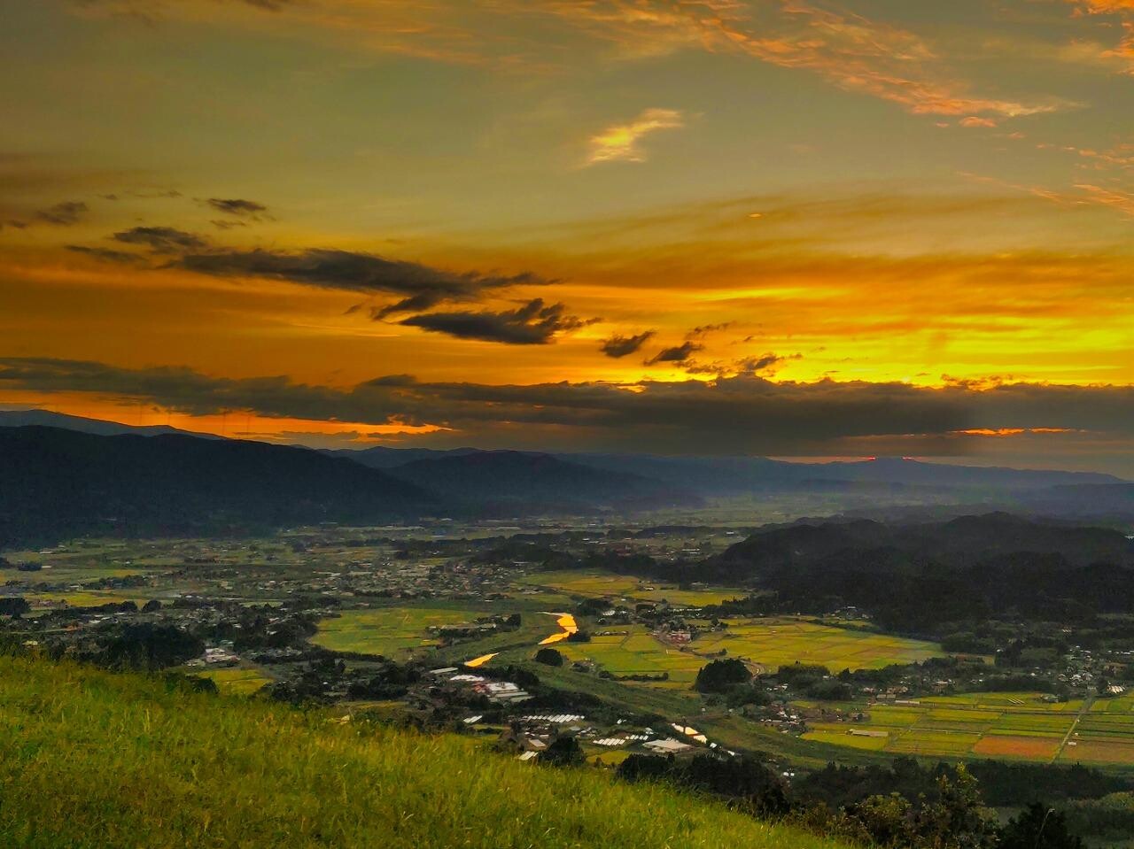 秋分夜明け・・裏山魚野 川面の方向が真... / sin358さんのモーメント | YAMAP / ヤマップ